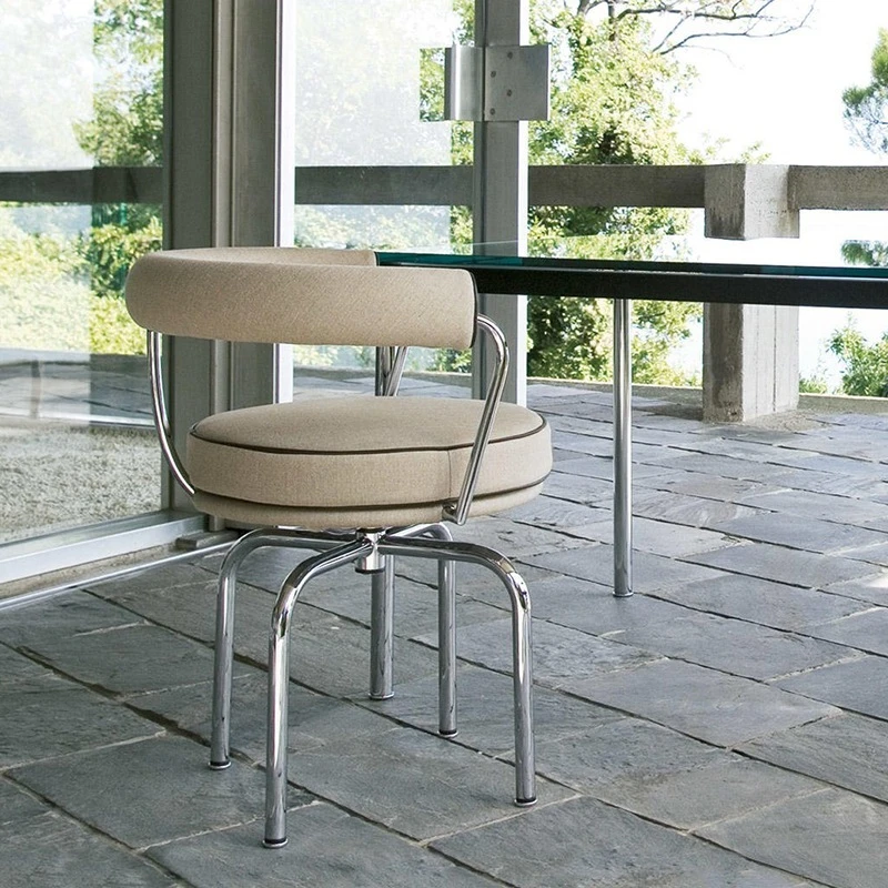 Cassina 7 Fauteuil tournant