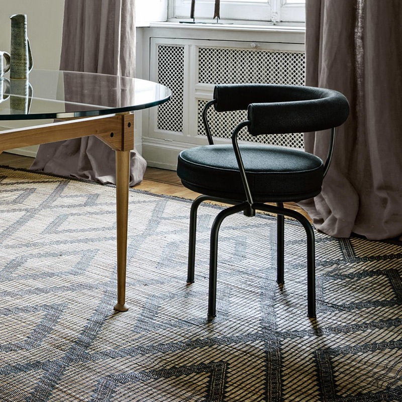 Cassina 7 Fauteuil tournant